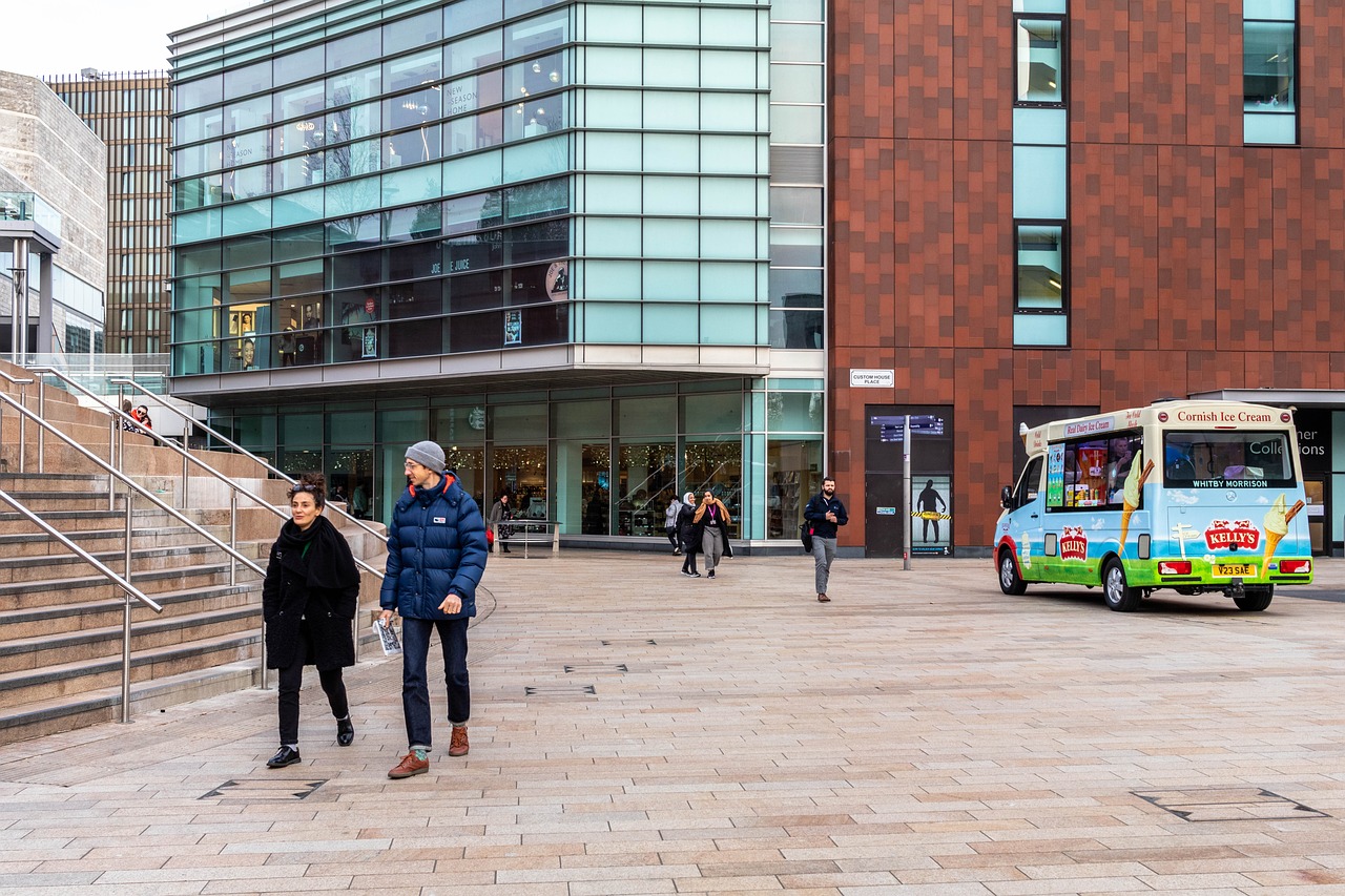 Easter Trail launches with Harry the Hare in Liverpool - Explore Liverpool